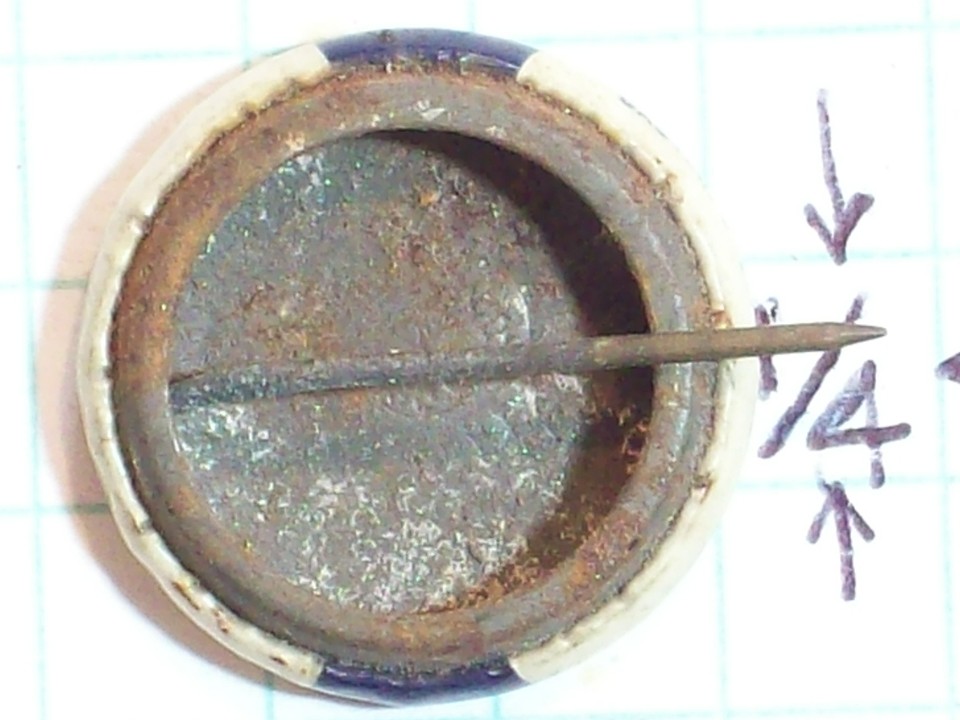 PINBACK PIN COMMUNITY CHEST KEEP ON CARING BLUE AND WHITE ¾” DIAMETER B ...