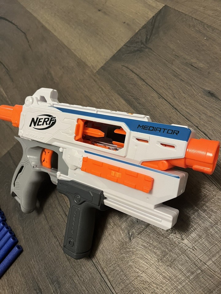 Nerf Modulus Mediator weiß, orange, blau mit Pfeilen | eBay.de