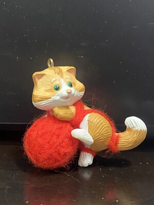 Vintage Hallmark Kitty Mischief Kitten With Yarn Keepsake Christmas ...