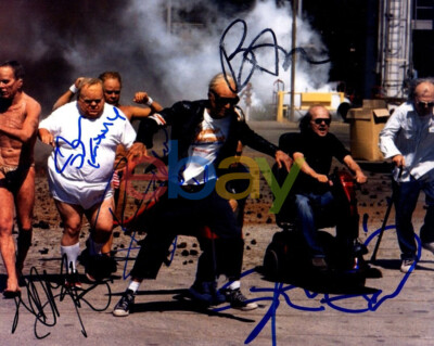 MTV Jackass Cast Signed 8x10 Photo By 5 Johnny Knoxville Ryan Dunn Bam ...