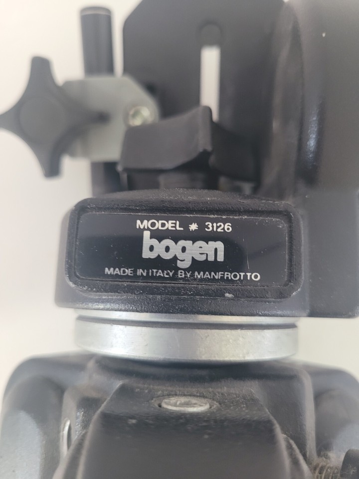 Bogen 3011 Professional Camera Tripod w/ 3126 Fluid Head ...EXCELLENT ...
