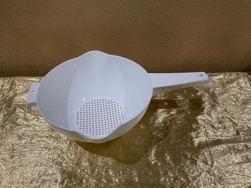 New Big Tupperware Colander/Strainer 2Q beautiful White Color | eBay