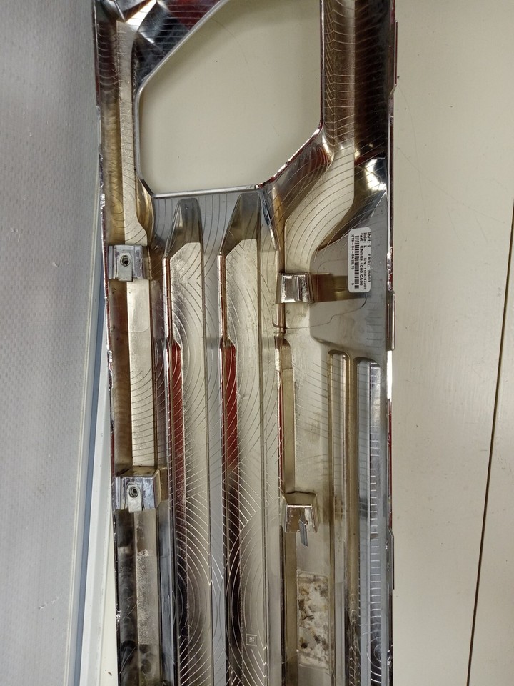 2019 2020 2021 GMC SIERRA 1500 FRONT LOWER chrome panel OEM 84225847 | eBay