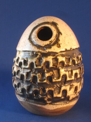 CAROL CUTLER POOLE STUDIO POTTERY 1975 "ATLANTIS" EGG VASE ? IN VGC ...