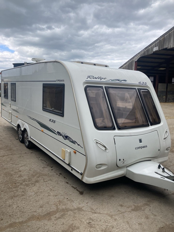 Compass Rallye 635 2005 Caravan Twin Axle End Bed Room | eBay UK