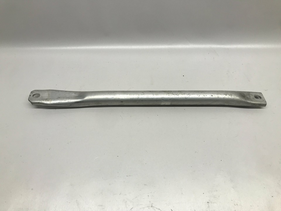 2012 BMW 5 Touring F11 520d Engine Bay Strut Bar Reinforcement Brace ...