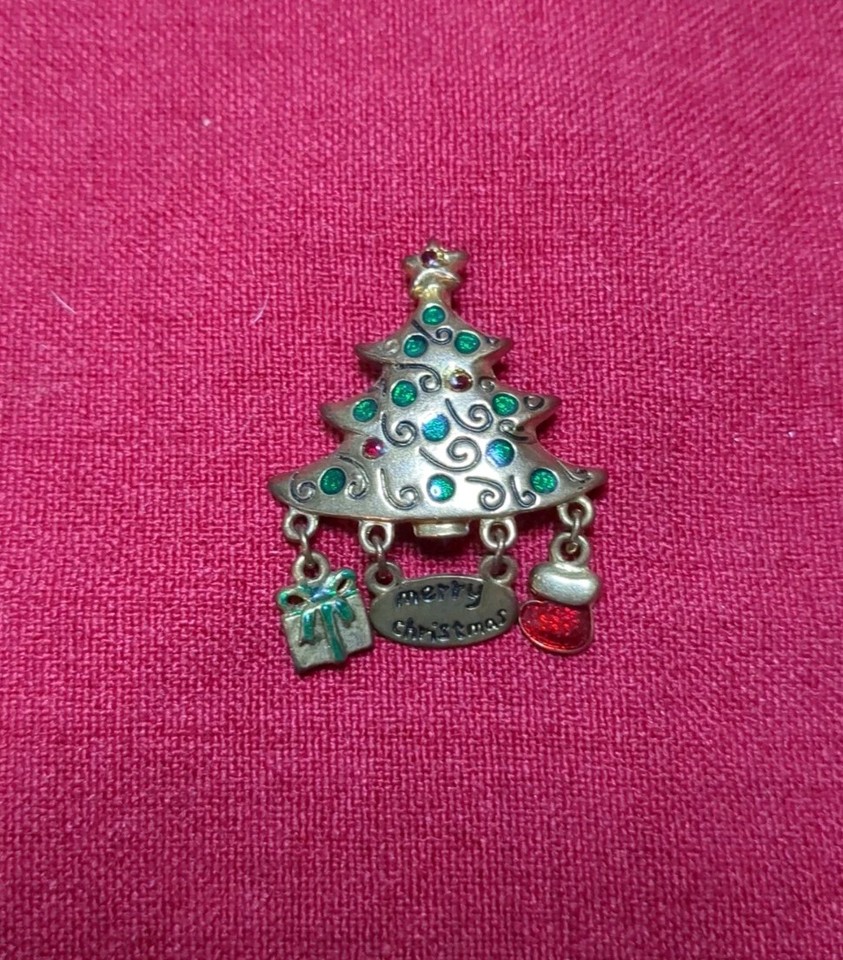 Vintage Holiday Christmas Pins Brooches Christmas Tree & Monet Sleigh ...