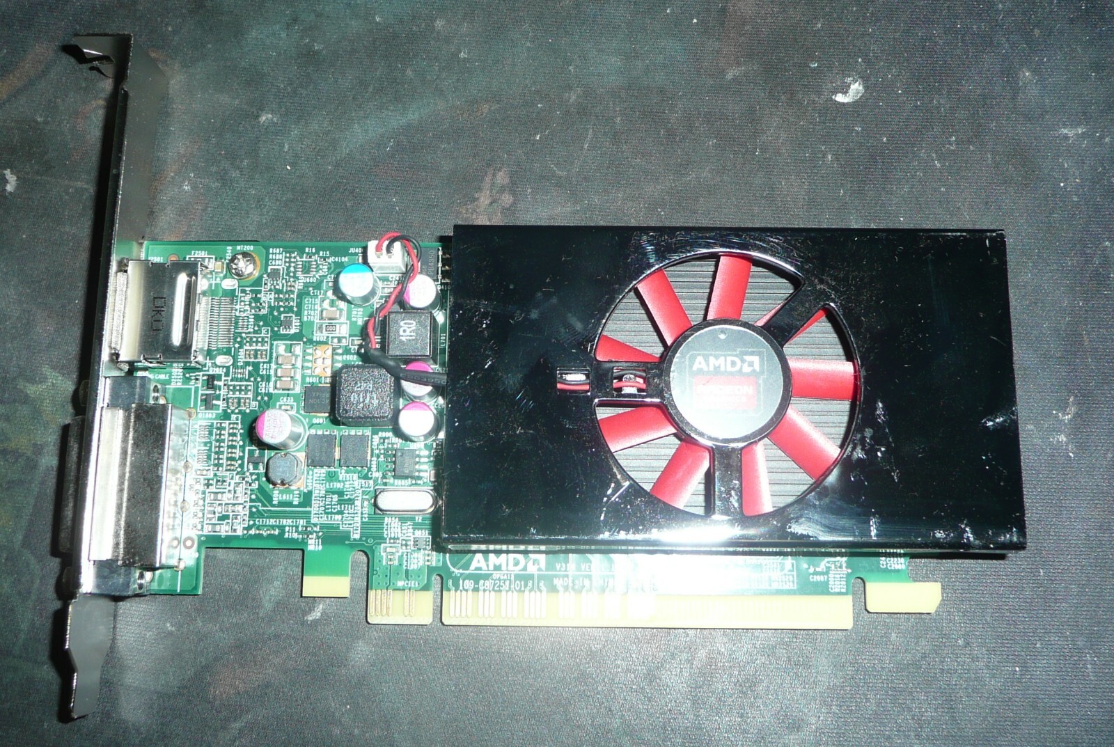 DELL AMD Radeon R7 350X 4GB GDDR3 Video Graphic Card DisplayPort DVI ...