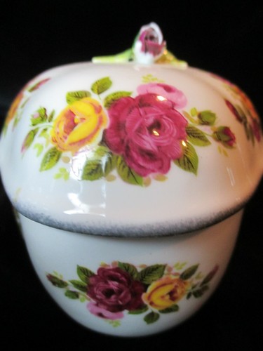 FINE BONE CHINA COTTAGE ROSE BY TAIWAN PINK & YELLOW ROSES DRESSER ...