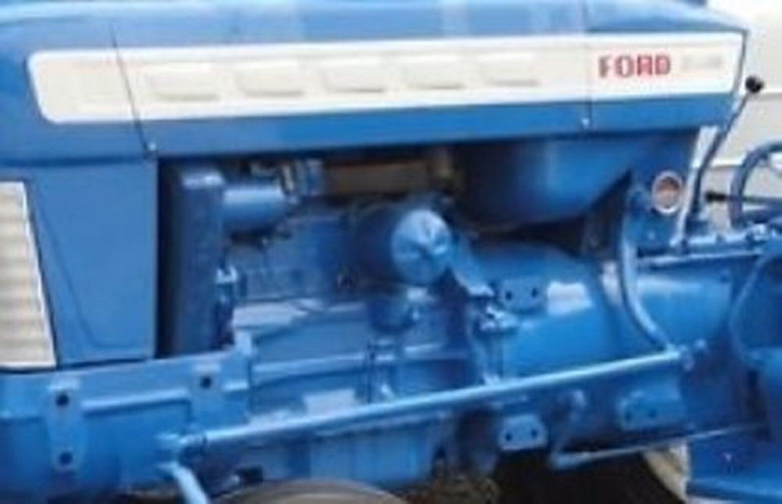 For Ford 256 CID DIESEL 4 CYL OVERHAUL KIT IN FRAME 5000 5600 5700 6600 ...