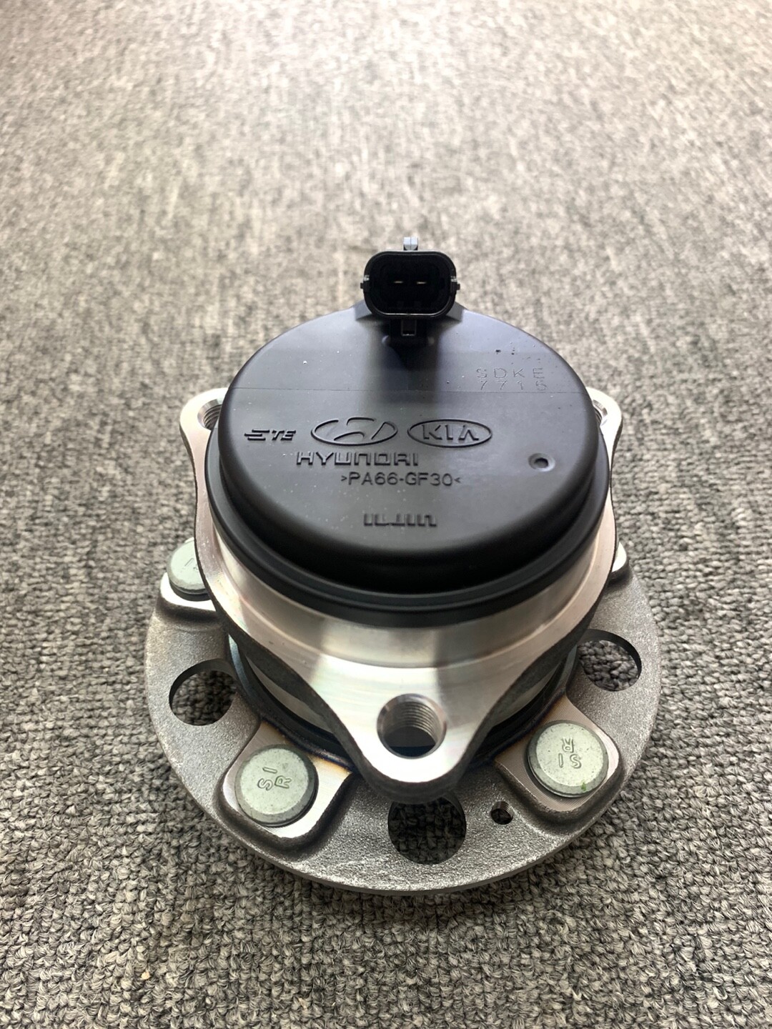 OEM 52730-N9100 HUB & BEARING ASSY-RR Rear Ups for Hyundai Tucson 2022 ...