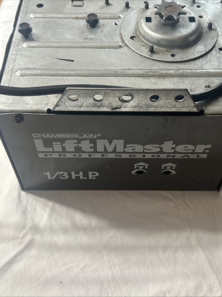 Liftmaster Garage Door Opener Model 1245R, Works, With Some Accessories ...