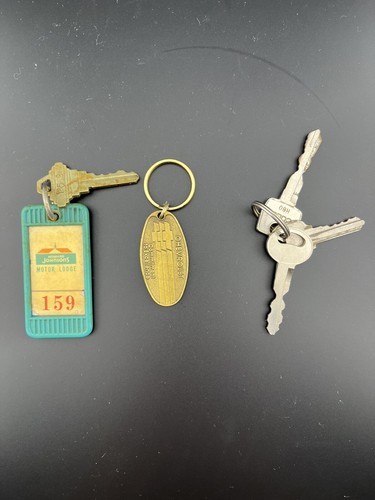 Howard Johnsons Motor Lodge Hotel Motel Room Key #159 Chevy Key Ring W ...