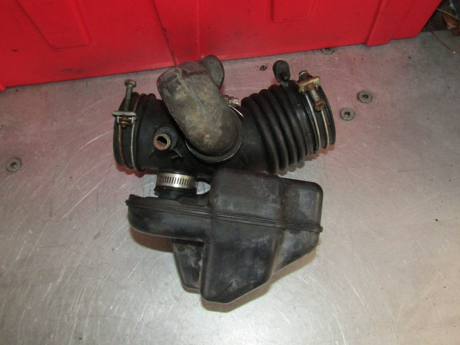 1988-1992 Toyota Corolla 1.6L OEM intake tube hose w/ resonator (small ...