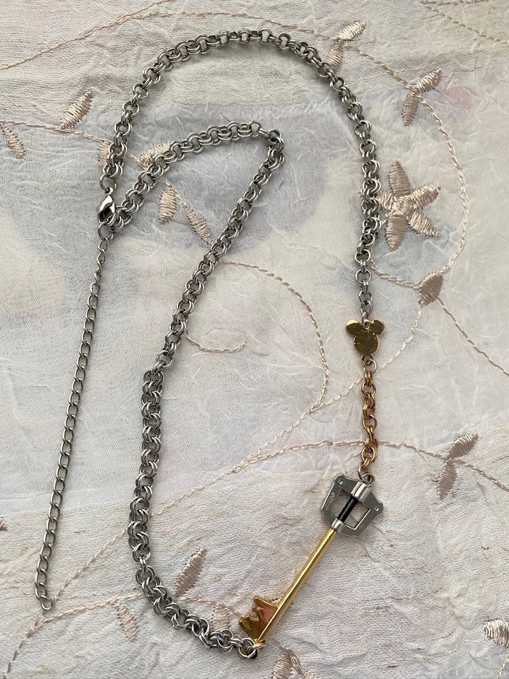 20" Disney Mickey Mouse - Gold/Silver Tone Magic Kingdom Key - NK450 | eBay