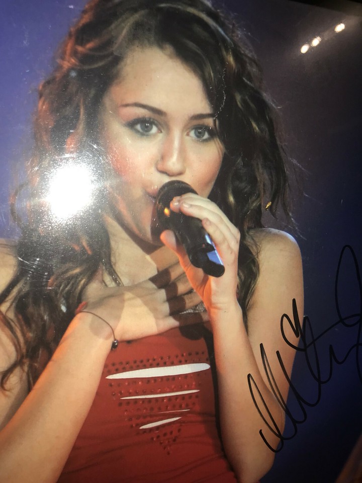 Giant Miley Cyrus Autographed Signed Poster 16 x 20 - COA | eBay