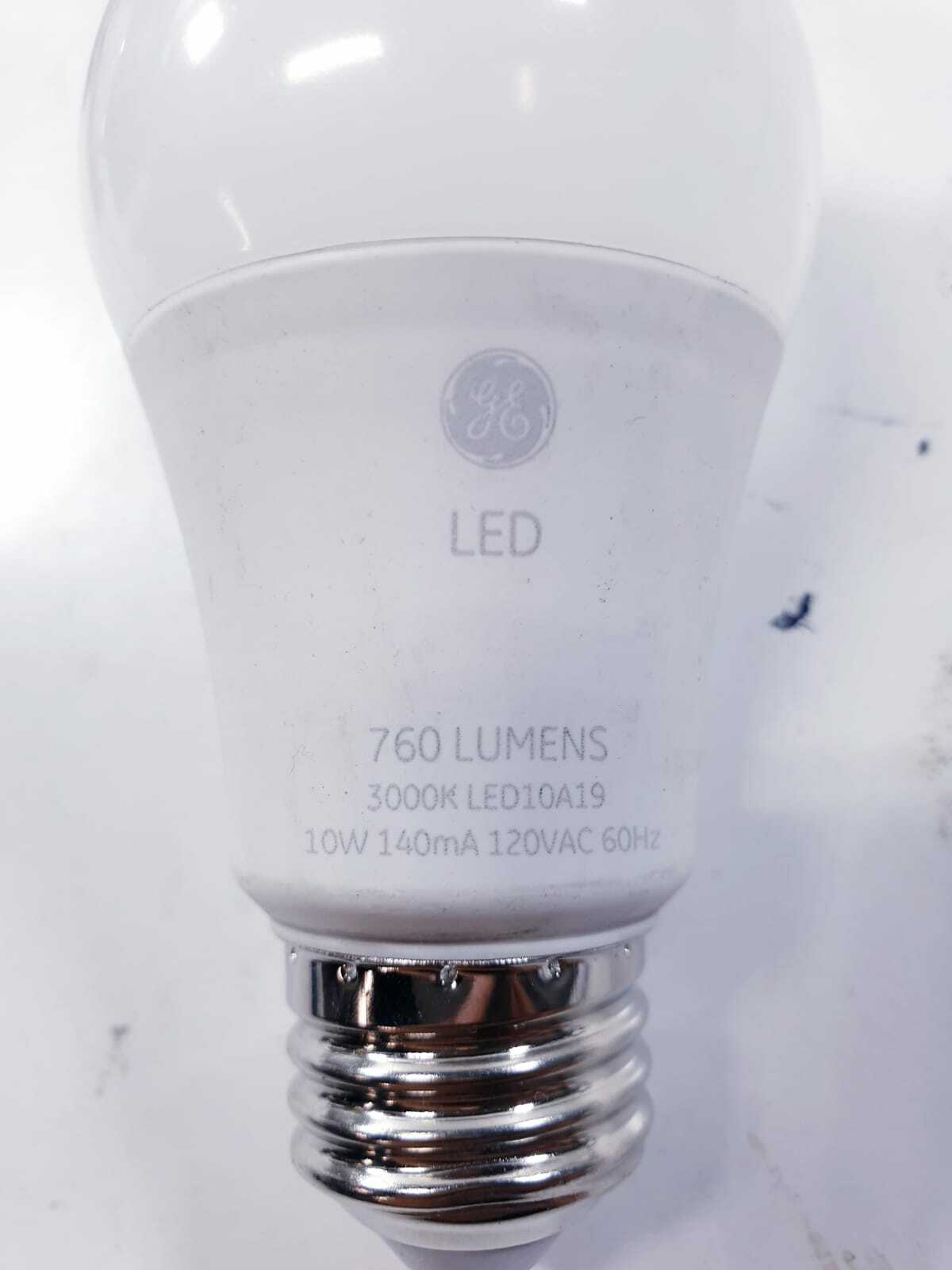 LOT OF 2 GE LED Light A19 Shape Bulbs Bulb Replacement 10w/60w - Soft ...