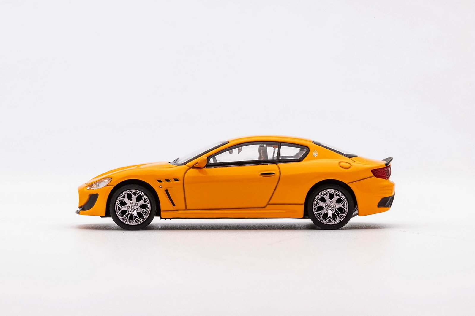 DCT 1/64 Scale Maserati GT Coupe Gran Turismo Yellow Diecast Car Toy ...