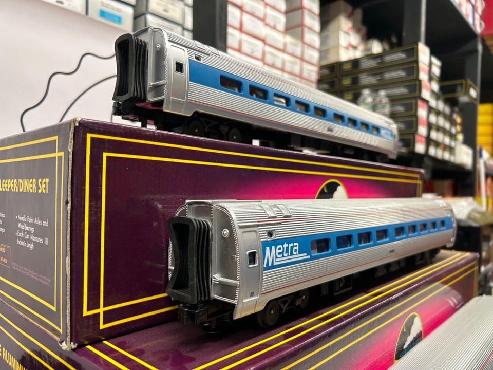 Mth Metra Amfleet 4-Car Passenger Set 20-6520 | eBay