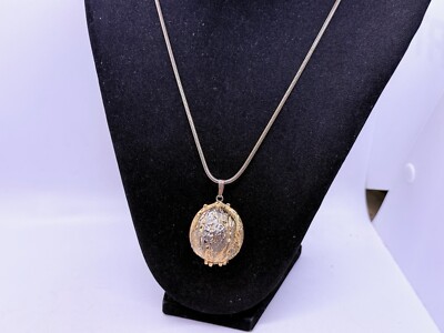 VTG. SHINY GOLD TONE SNAP LOCKET WALNUT SERPENTINE CHAIN NECKLACE 440 ...