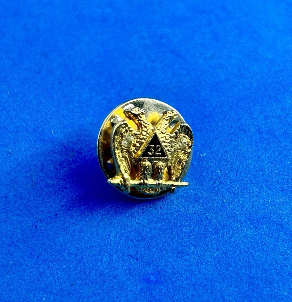 4 WWII Pins Tie Tacks US Naval Honorable Discharge, Bald Eagle ...