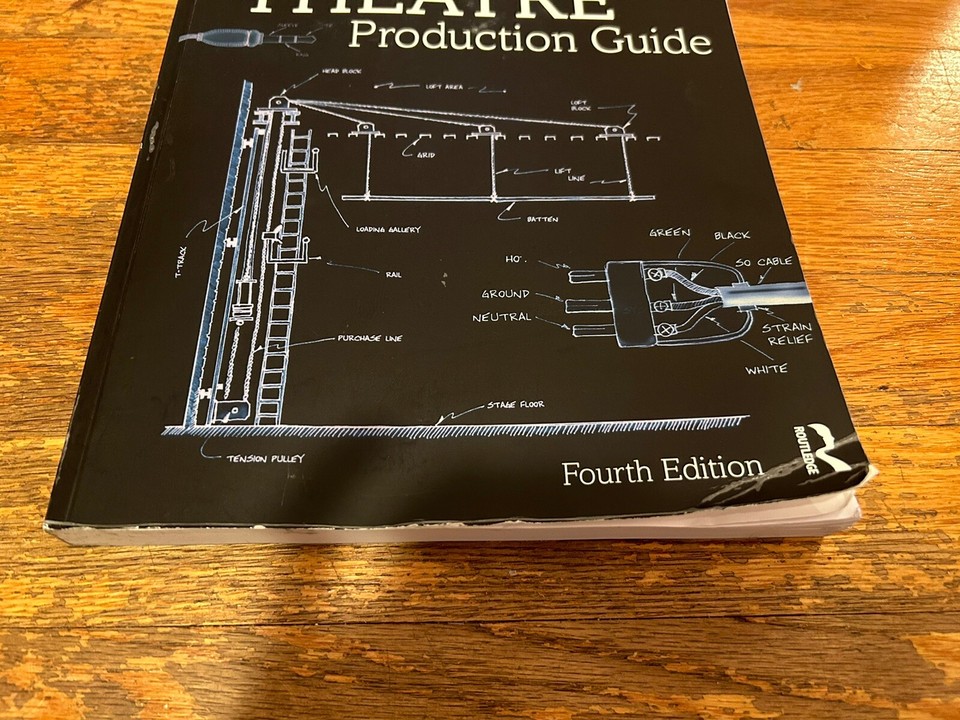 Illustrated Theatre Production Guide by John Holloway (Paperback ...