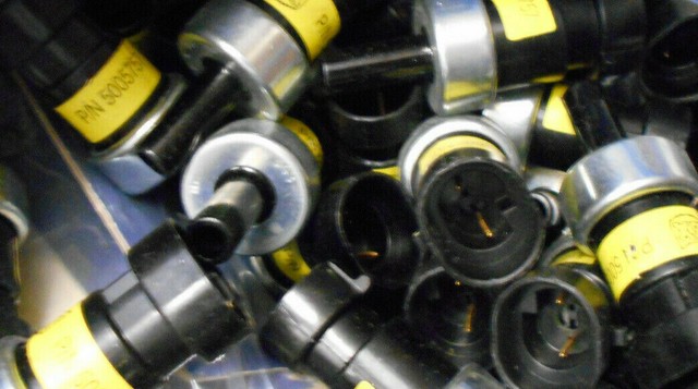 Bendix 5005757 Air Pressure Switch 2-6 PSI NC for sale online | eBay