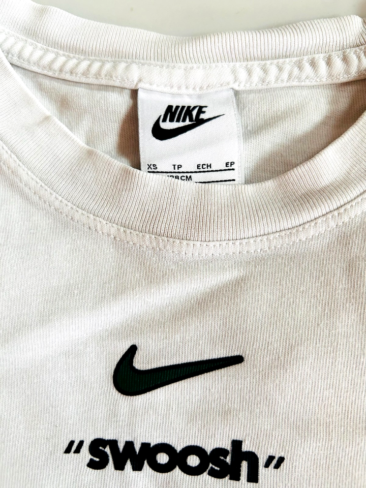 Nike Boys XS White T-shirt with Swoosh Writing, 8-10 Yrs RRP £20 | eBay UK