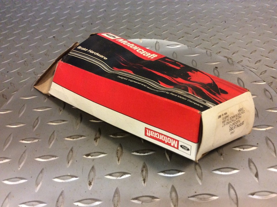 05-06 Ford F-250 F-350 Super Duty Motorcraft Brake Pad Attachment Kit ...