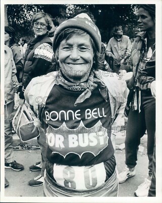 Press Photo 80 Year Old Ruth Rothfarb Ready to Run Bonne Bell Road Race ...