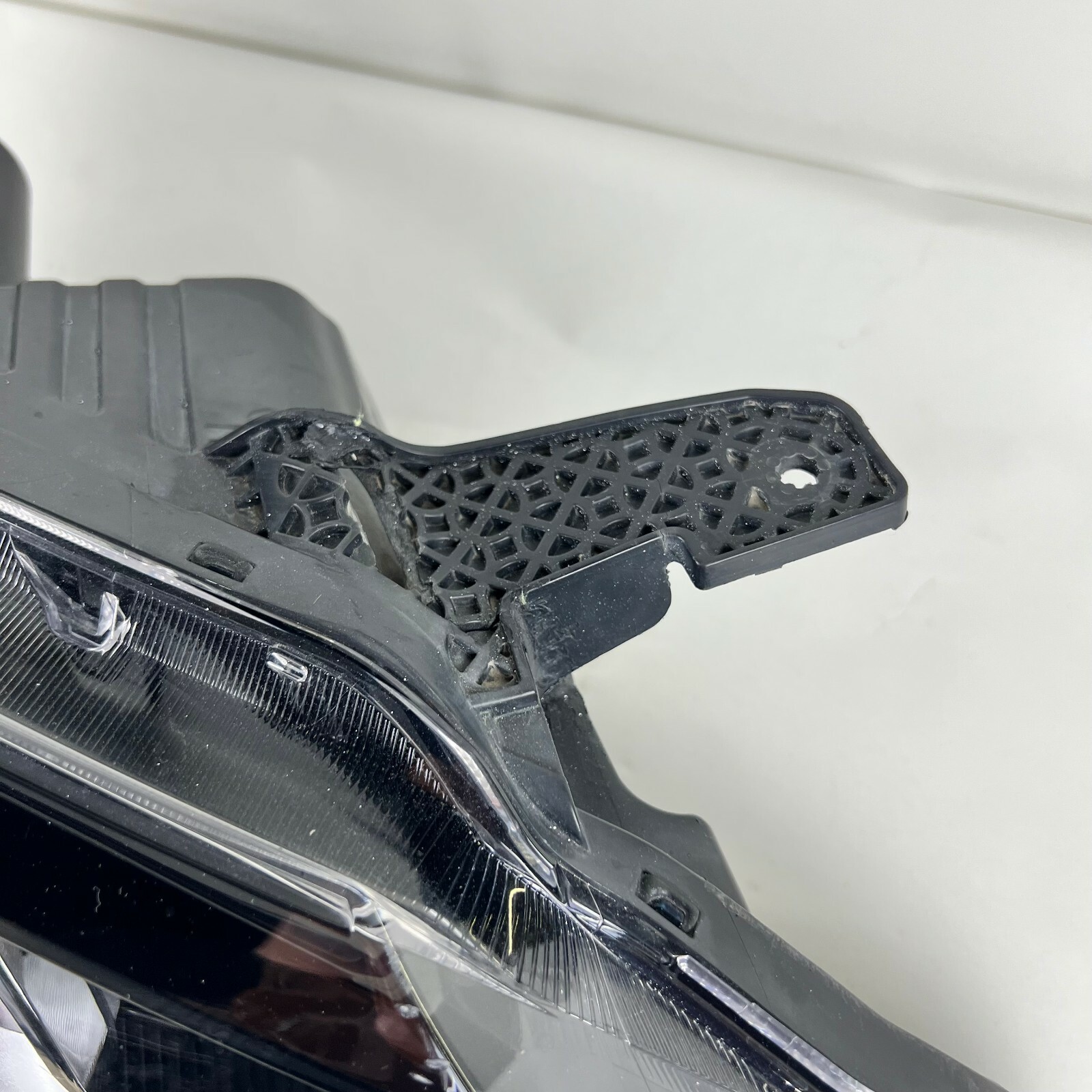 OEM GM 2019 2020 2021 Chevy Spark Right RH Halogen Projector Headlight ...