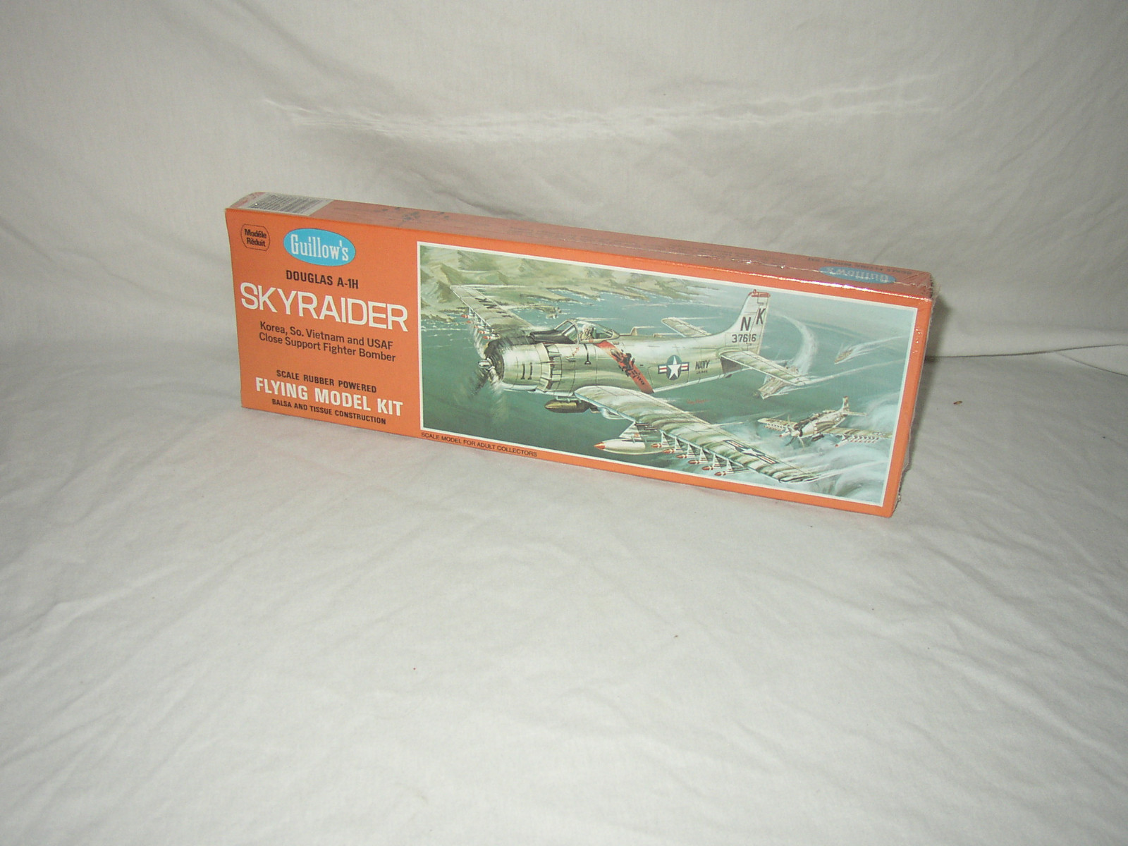 GUILLOW'S UNOPENED DOUGLAS A-1H SKYRAIDER FLYING MODEL KIT LOT #Z-21 | eBay