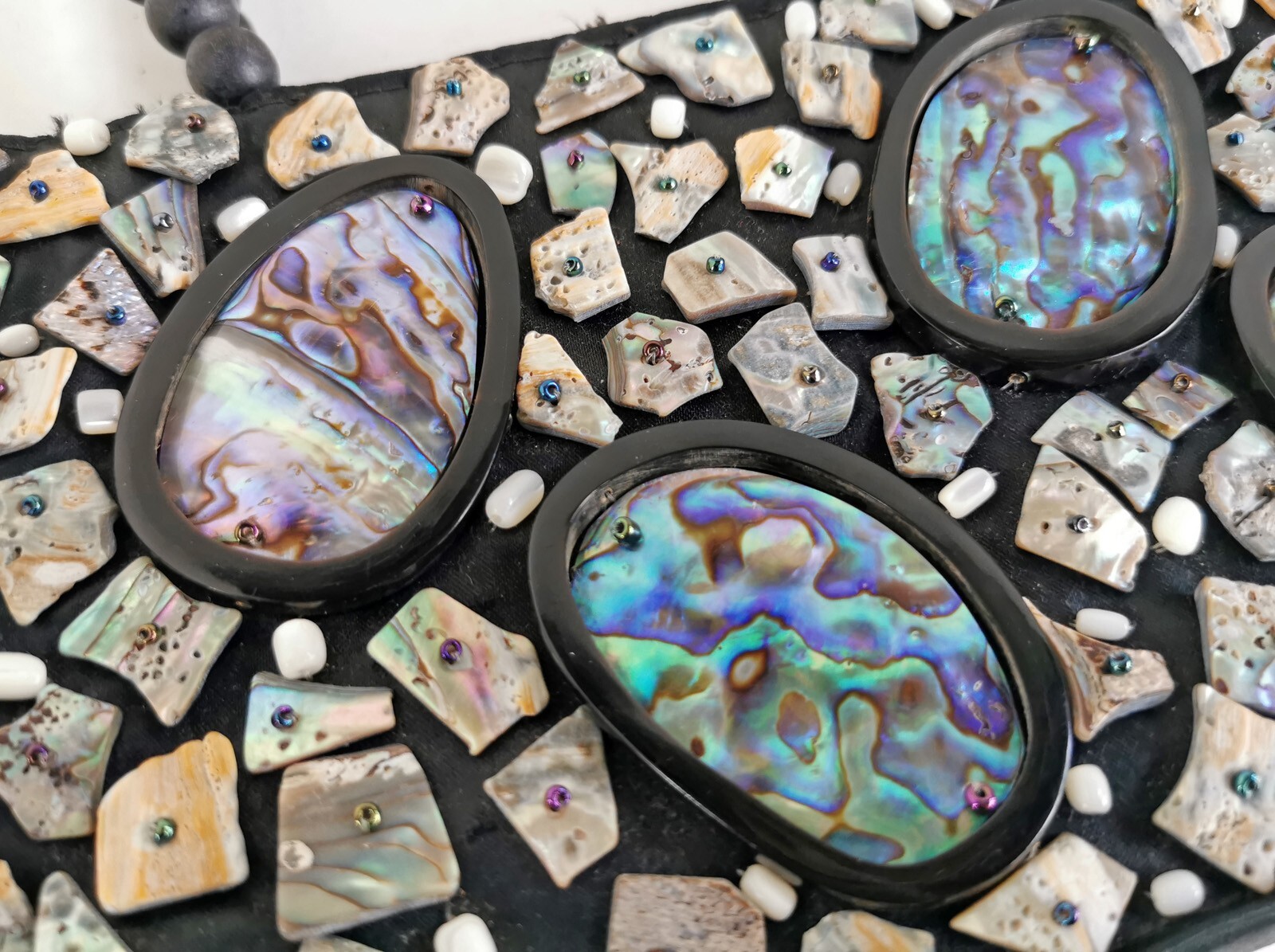 Gorgeous Pele Handbag Purse Clutch with Shells and Wooden Beads (c849 ...