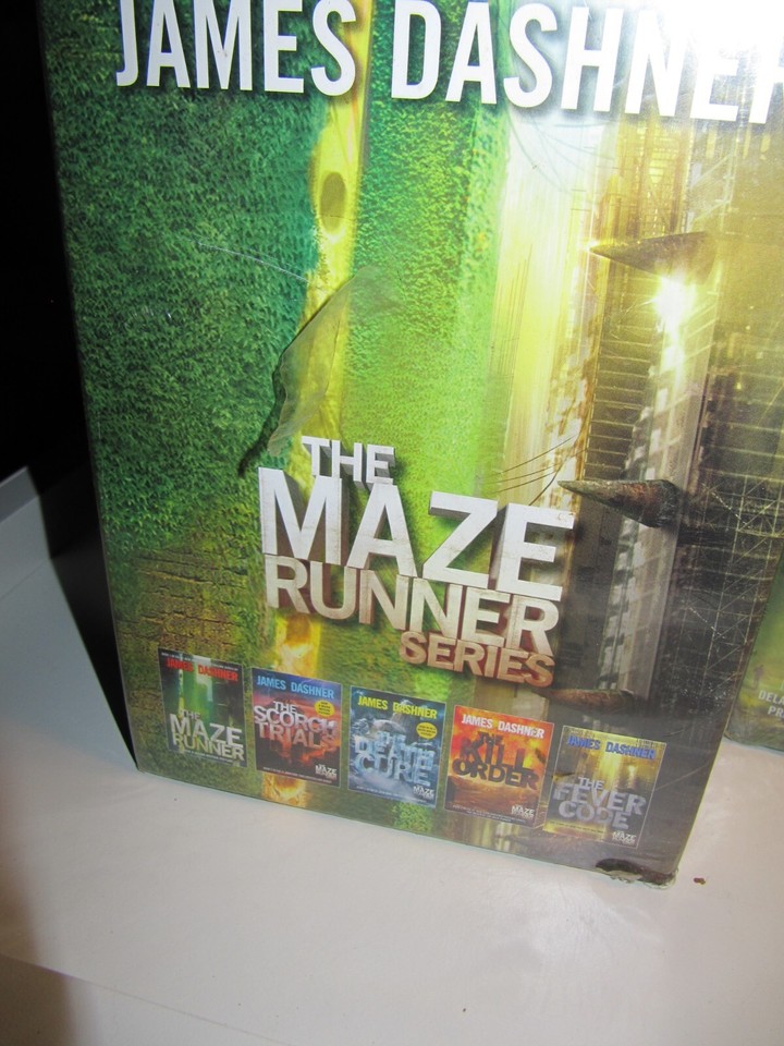 The Maze Runner Series Complete Collection Boxed Set 5 Books James ...
