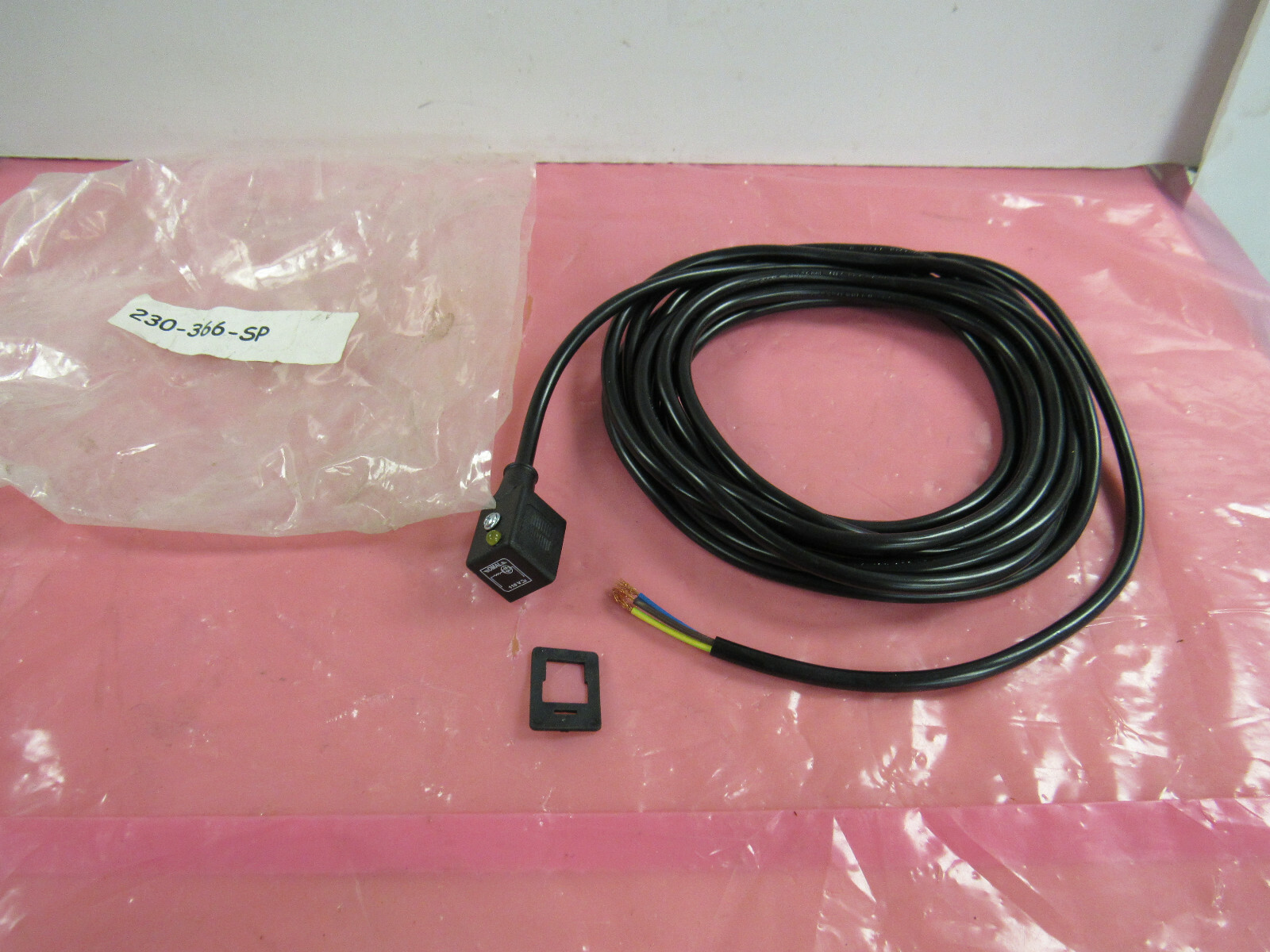 OMAL 230-366-SP 230366SP RECTANGULAR PLUG CONNECTOR AND CABLE 110V ...