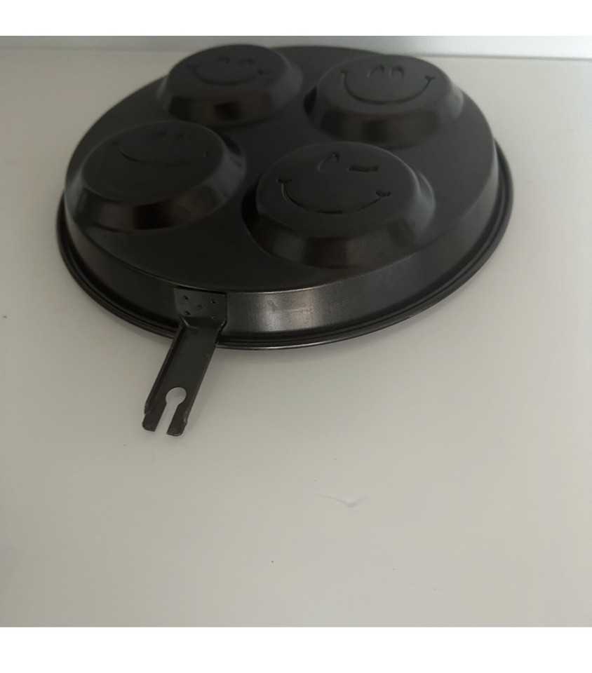 SMILEY FACE EMOJI MINI PANCAKES NONSTICK PAN ATTACHMENT | eBay