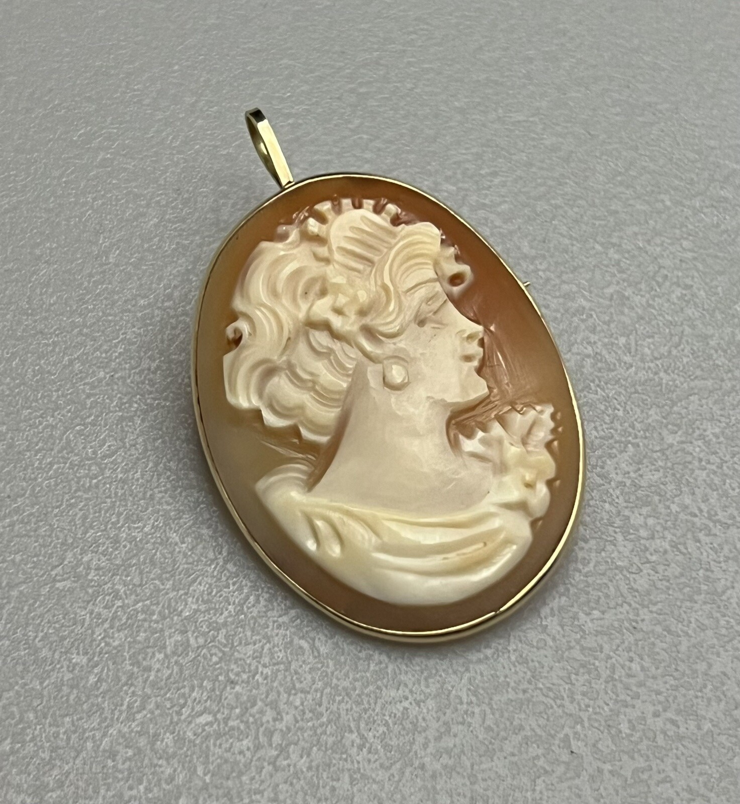 Beautiful .585 14K Solid Yellow Gold Italian Carved C… - Gem