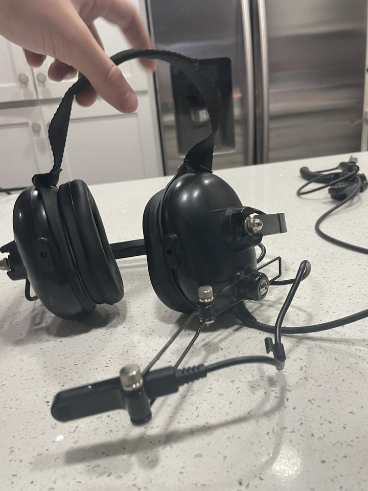 XTS5000 VHF MODEL 3 FPP P25 DES ADP AES 2BATTERY MIC HEADSET ANTENNA ...