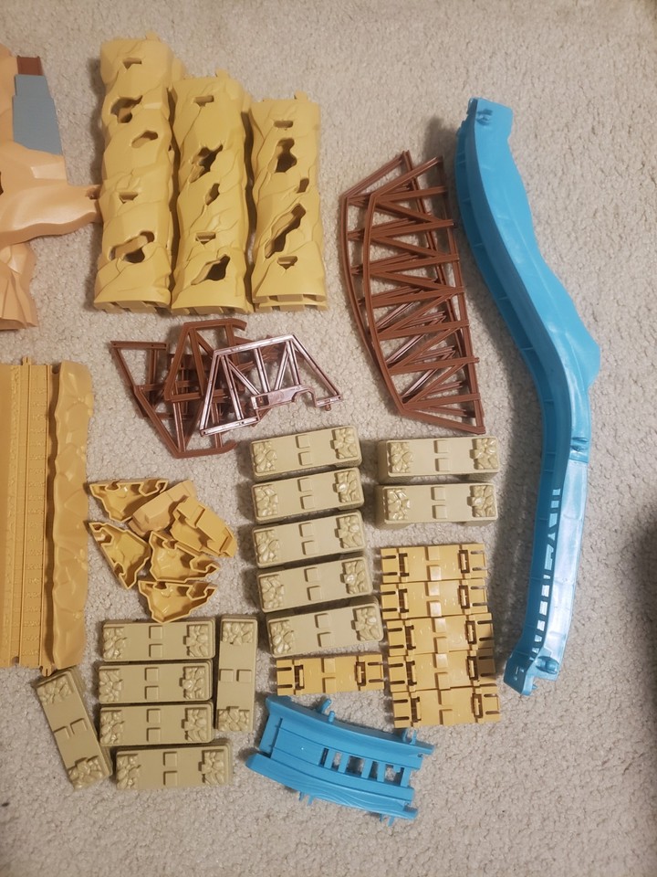 Thomas & Friends Trackmaster Thomas at Action Canyon Train Incomplete ...