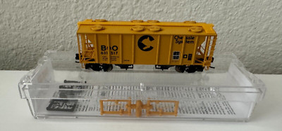 Micro-Trains 2 Bay Covered Hopper Chessie System N Scale MTL09500091 | eBay
