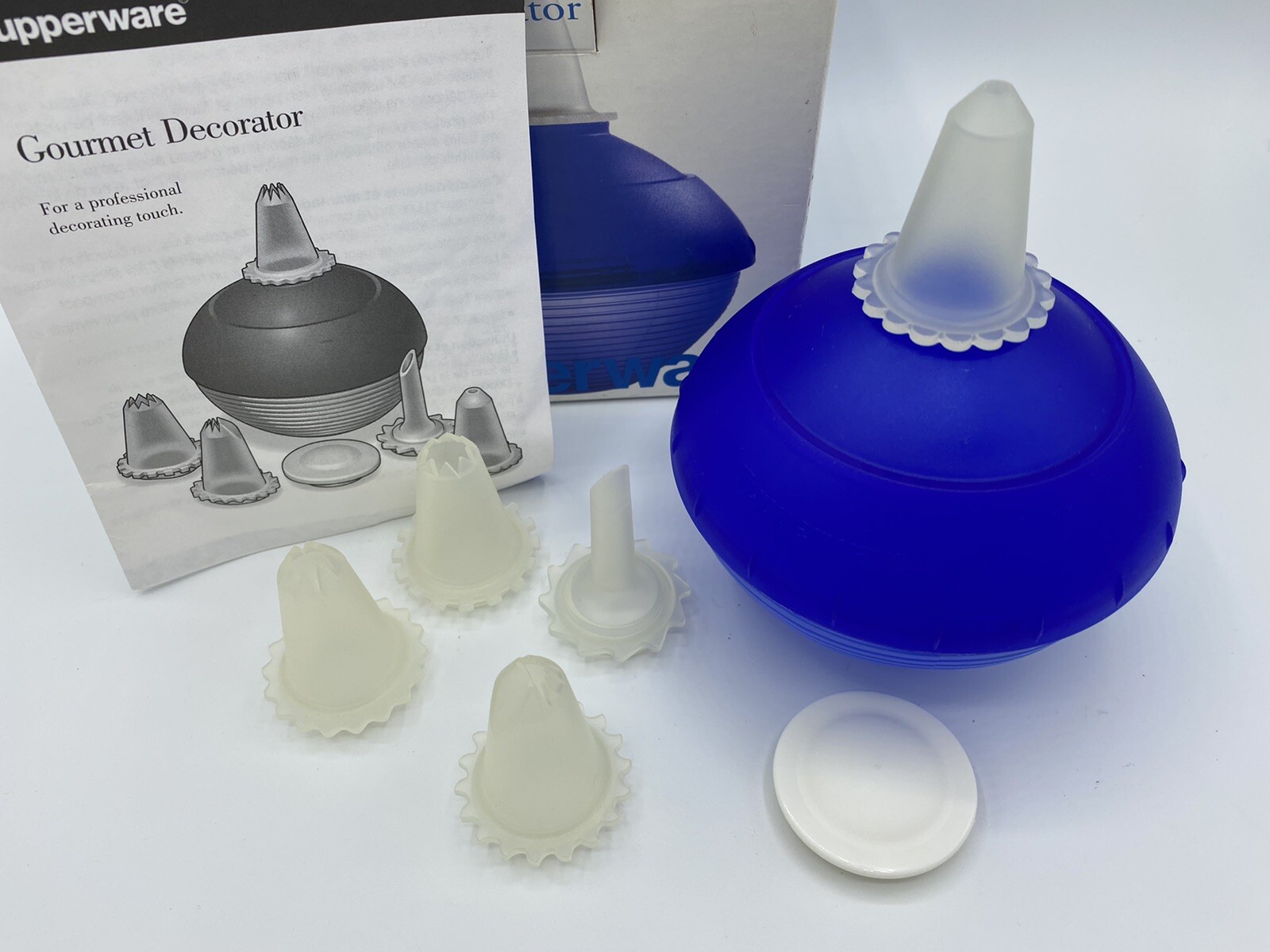 Tupperware Gourmet Decorator with Tips Frosting Icing Cake Cupcake ...