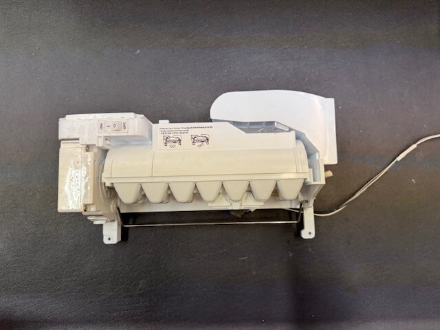 LG Kenmore Refrigerator Ice Maker Assembly AEQ73110201, AEQ73110210 ...