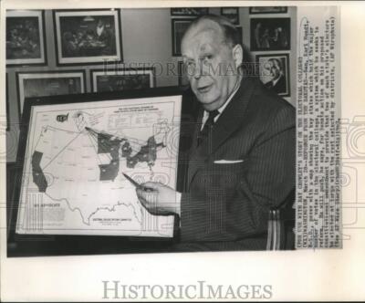 1963 Press Photo Senator Karl Mundt with map of electoral votes ...