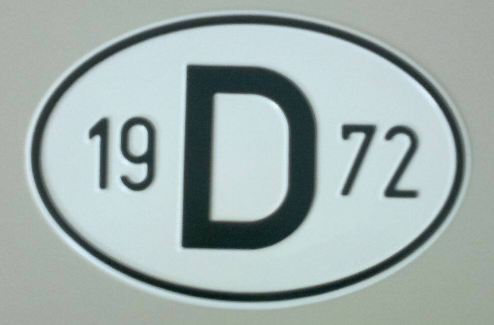 D - Schild mit Jahreszahl 1972 Alu-Ausführung für Oldtimer Käfer, VW u ...