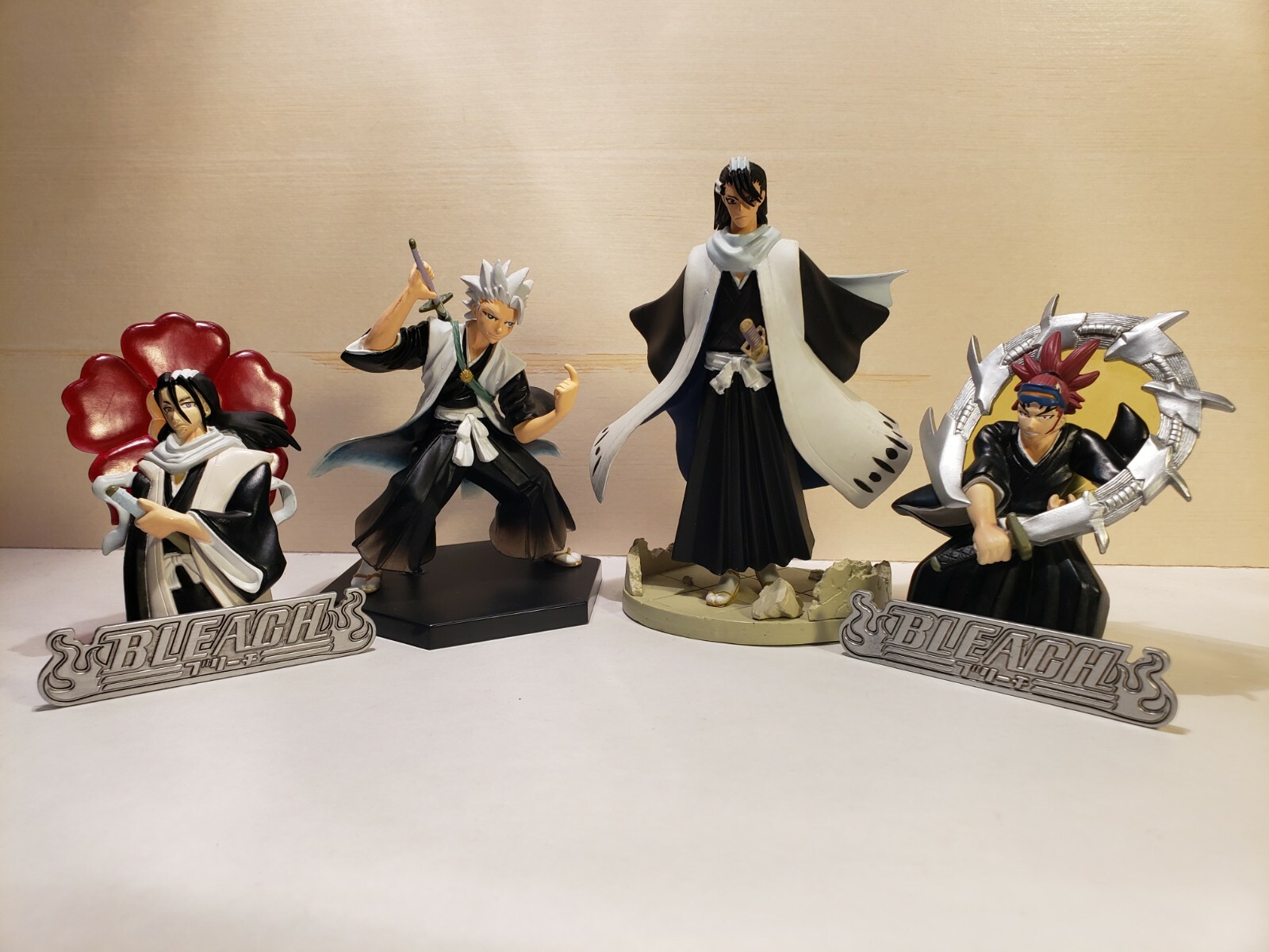 Anime Bleach Figures and Stereo Plate Figures - 3pcs | eBay