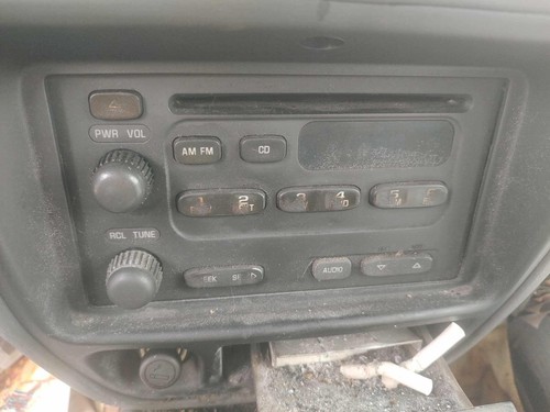 2003 CHEVY GEO TRACKER Audio & Visual Equip.(radio) | eBay