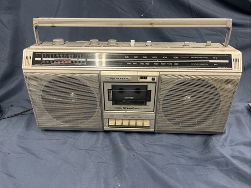 REALISTIC/RADIOSHACK SCR-10 BOOMBOX CASSETTE PLAYER AM FM TESTED GHETTO ...