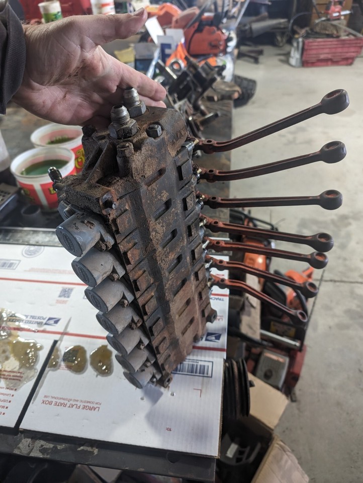 416 UNKNOWN BRAND 7 SECTION DVA20 VALVE BANK Gresen Hydraulics tractor ...