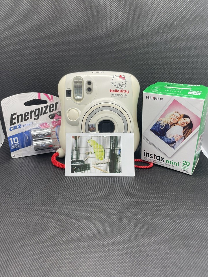 FUJIFILM INSTAX MINI 25 Hello Kitty Instant camera Color Film 60mm Lens ...