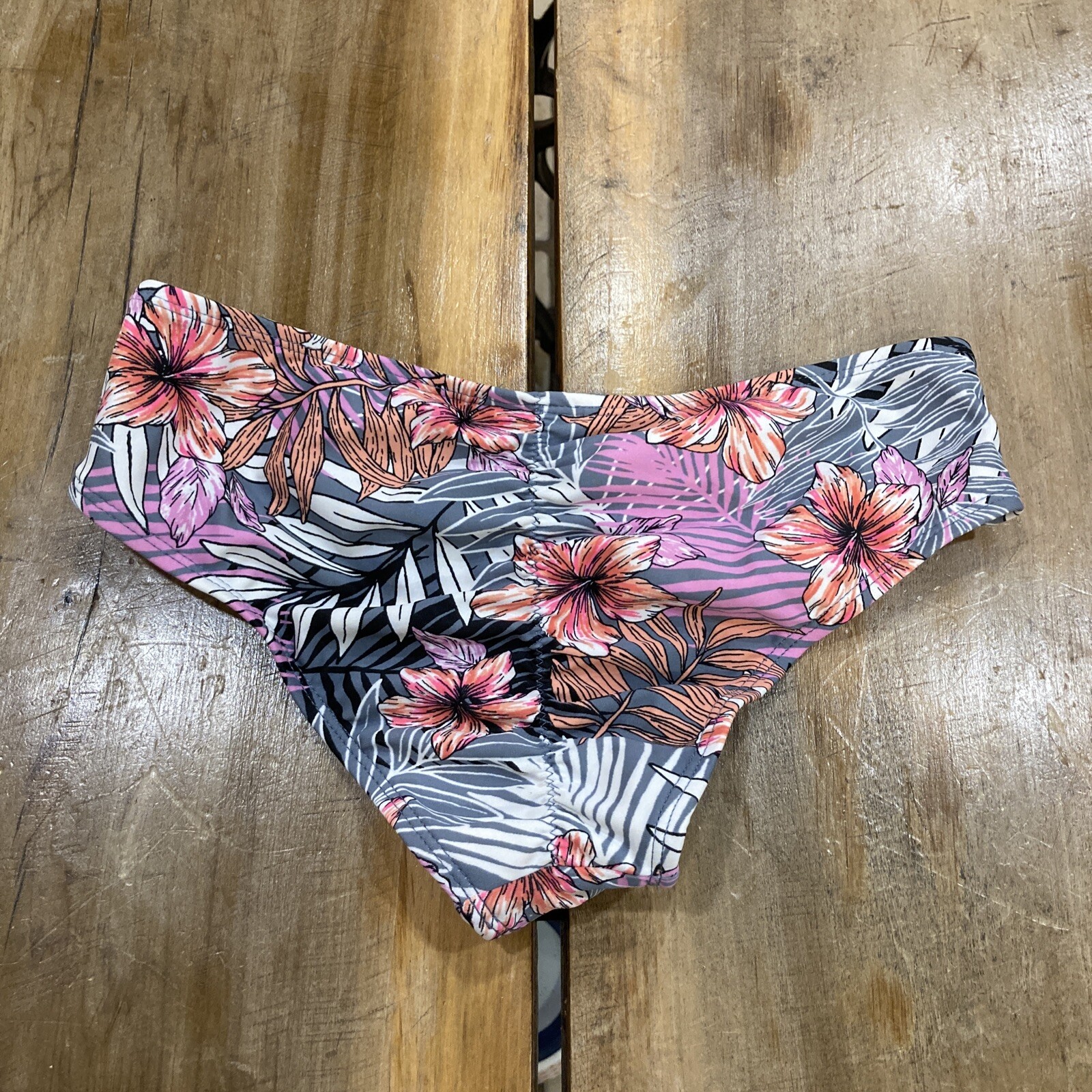 Xhilaration Cheeky Ruched Back Gray Tropical Floral Bikini Bottoms Size ...